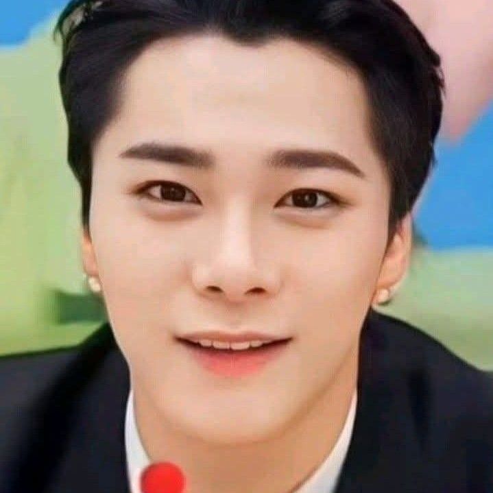 Photo shared by a ASTRO fan on Apr 16 │ ASTRO Community │ CHOEAEDOL