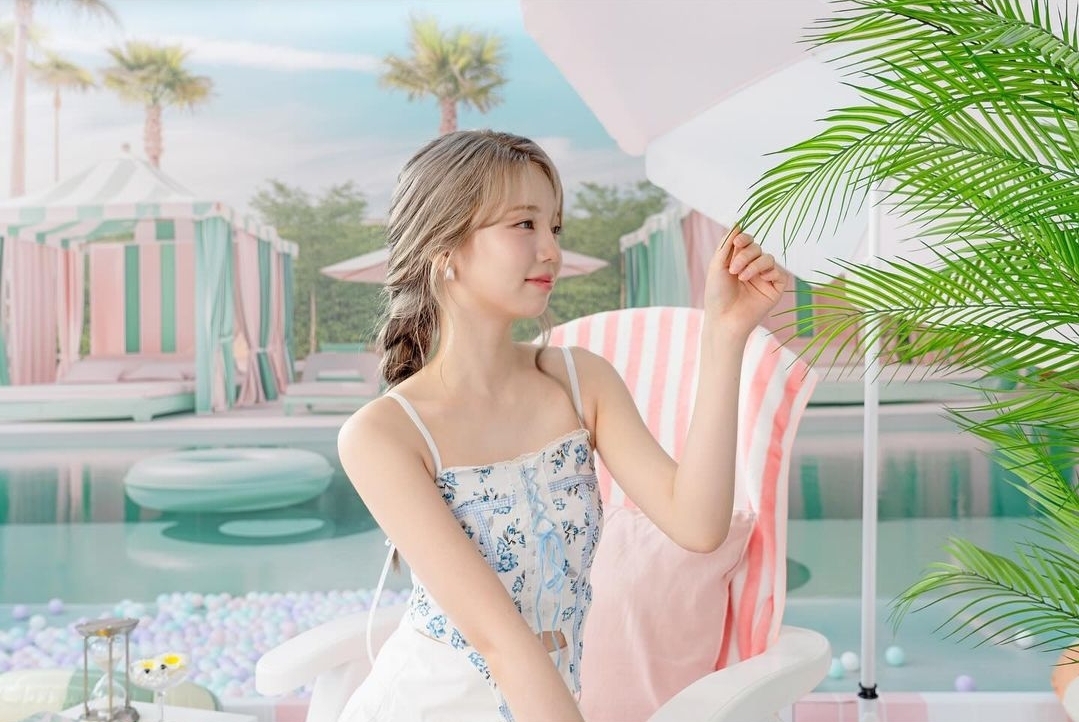 Photo shared by a Ayaka fan on Jul 10 │ NiziU Ayaka Community │ CHOEAEDOL